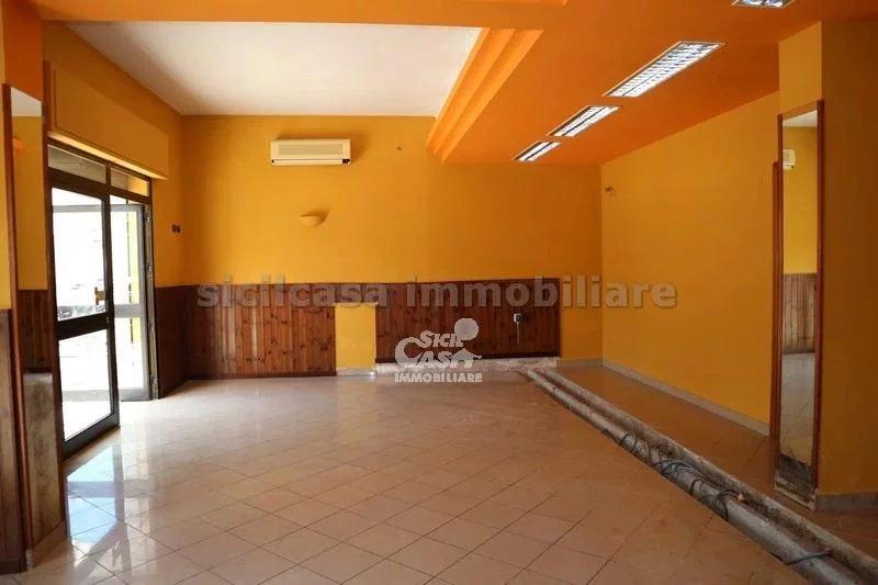 Locale commerciale in vendita a Marsala