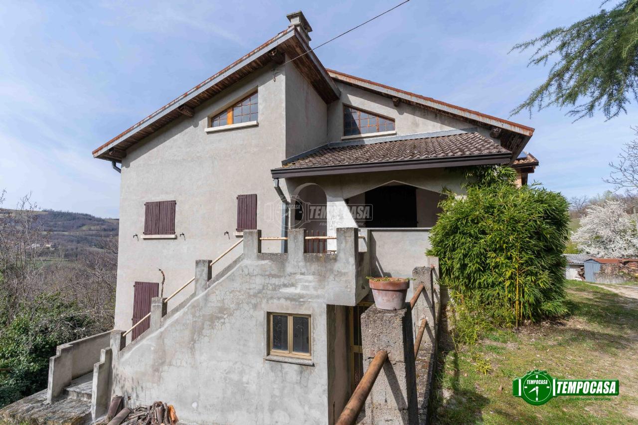 Casa indipendente in vendita a Gropparello