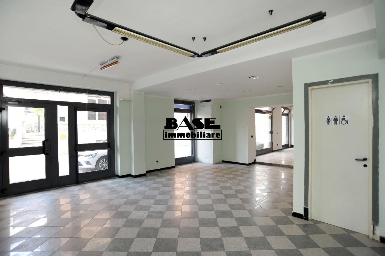 Negozio in vendita a Luisago