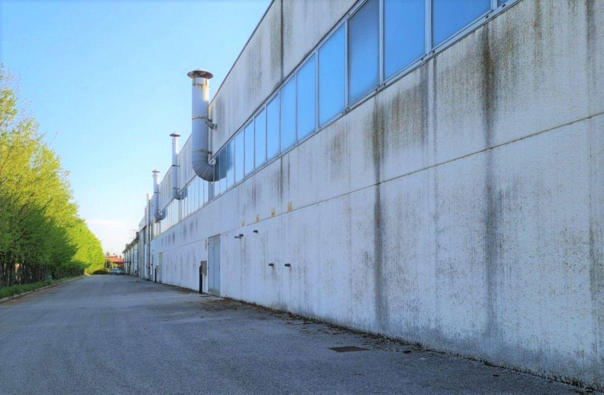 Capannone in vendita a Piombino Dese