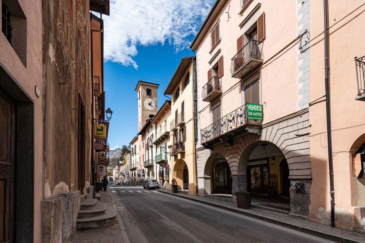 Esercizio commerciale in vendita a Demonte