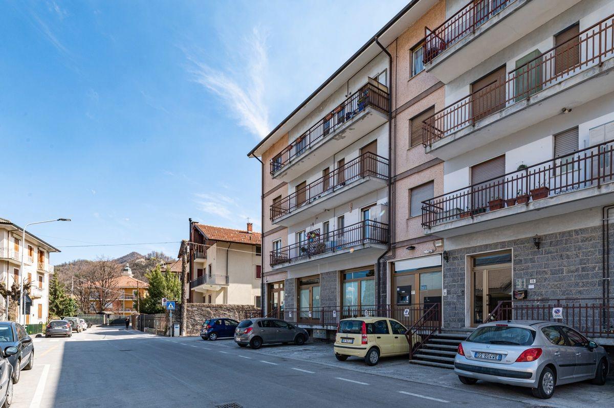 Esercizio commerciale in vendita a Roccaforte Mondovi'