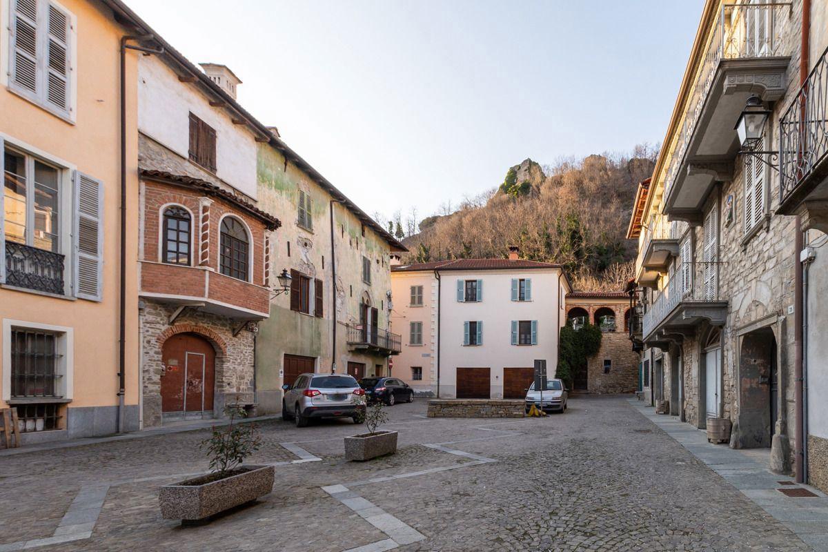 Esercizio commerciale in vendita a Cortemilia