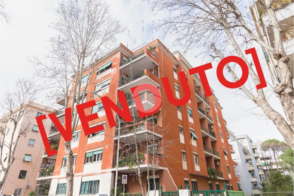 Quadrilocale in Via Costantino 92, Roma