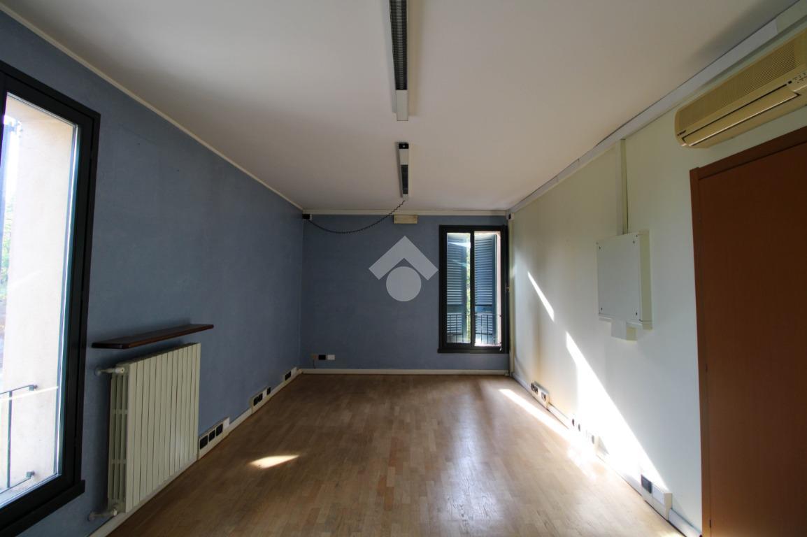 Ufficio in affitto a Cavenago Di Brianza