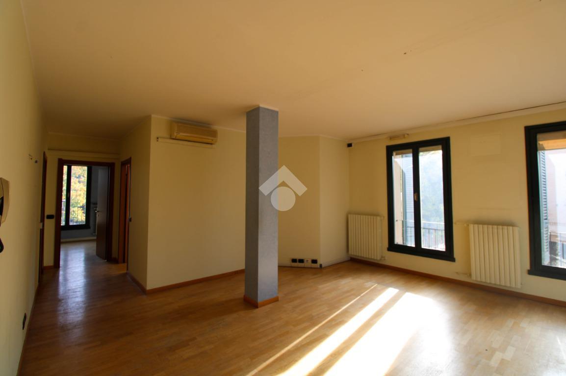 Ufficio in affitto a Cavenago Di Brianza