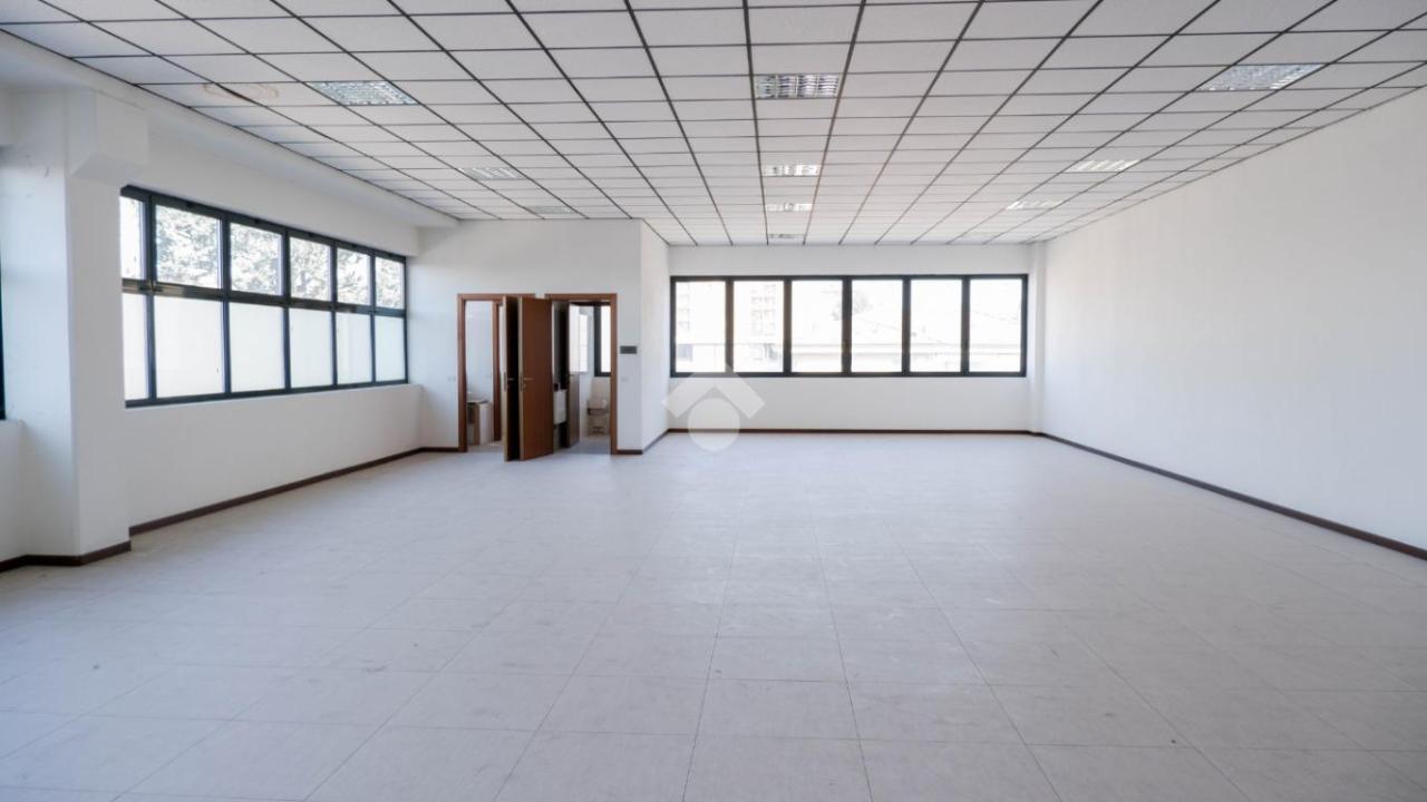 Ufficio in vendita a Cavenago Di Brianza