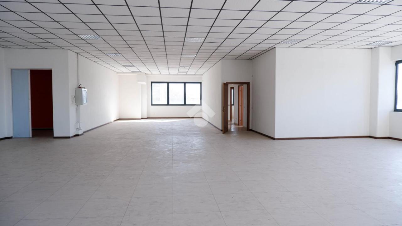 Ufficio in vendita a Cavenago Di Brianza