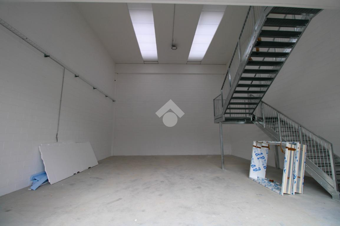 Capannone in affitto a Concorezzo