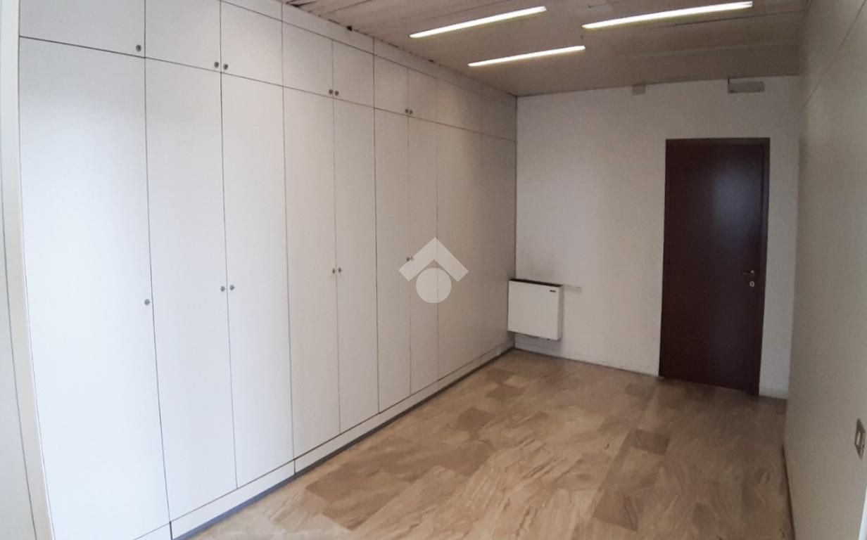Ufficio in affitto a Agrate Brianza