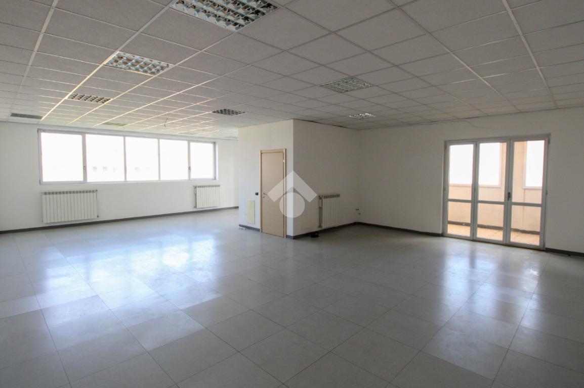 Ufficio in vendita a Vimercate