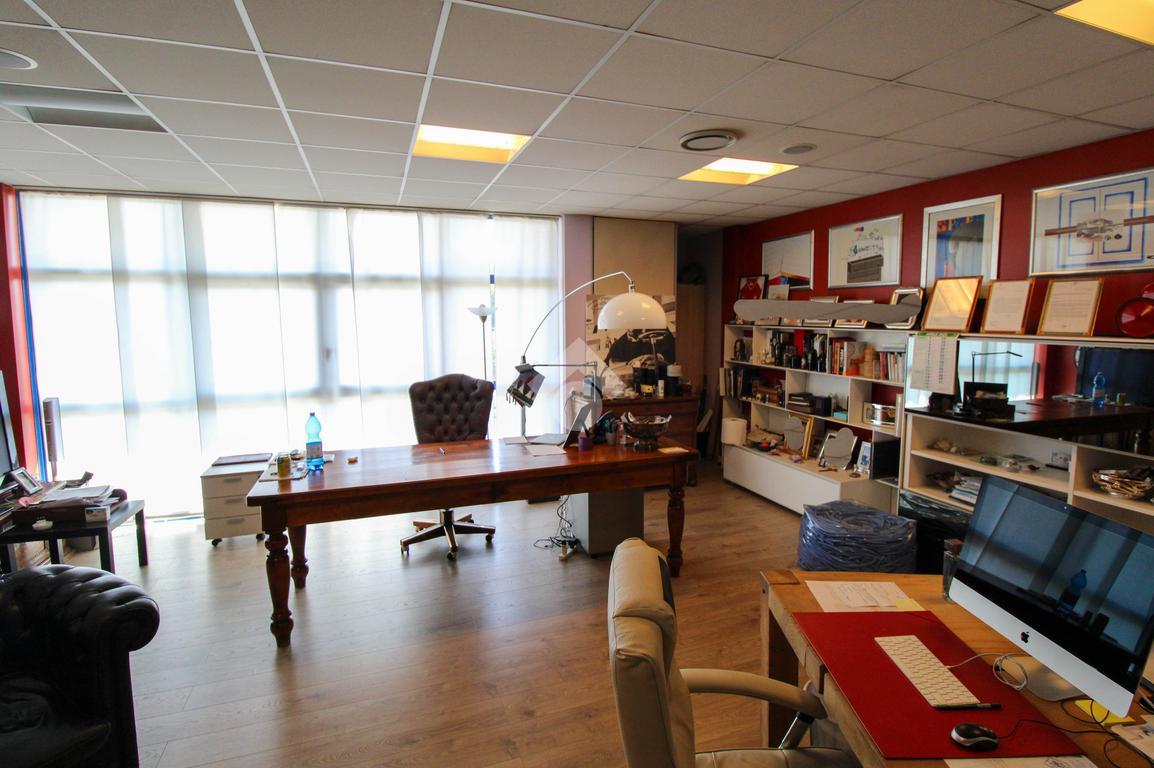 Ufficio in vendita a Vimercate