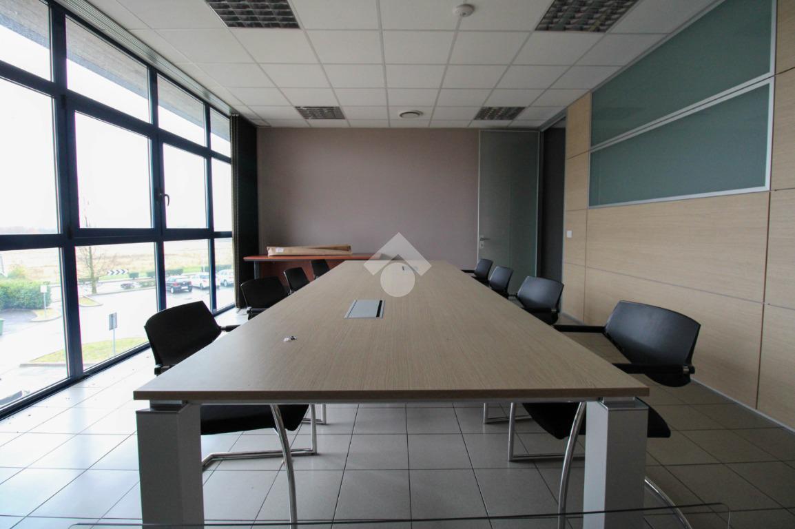 Ufficio in vendita a Vimercate