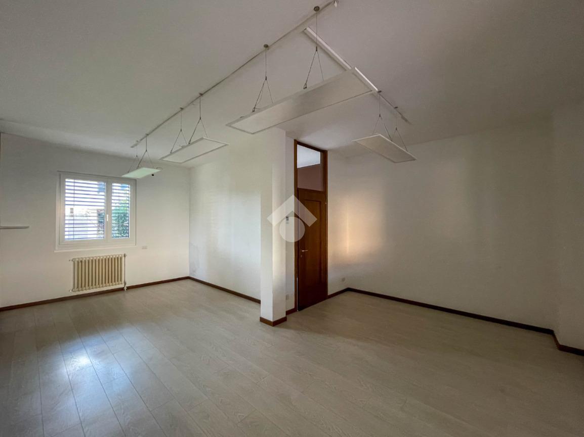 Ufficio in affitto a Agrate Brianza