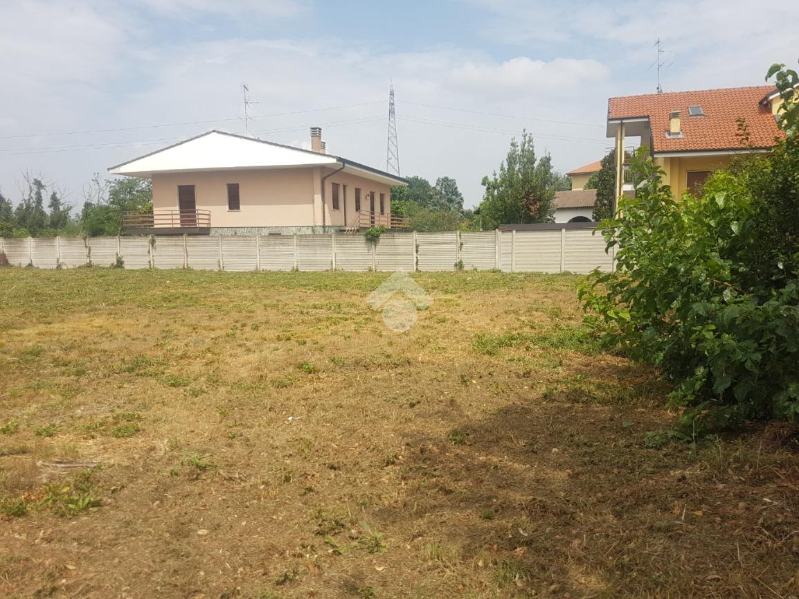 Terreno edificabile in vendita a Magenta