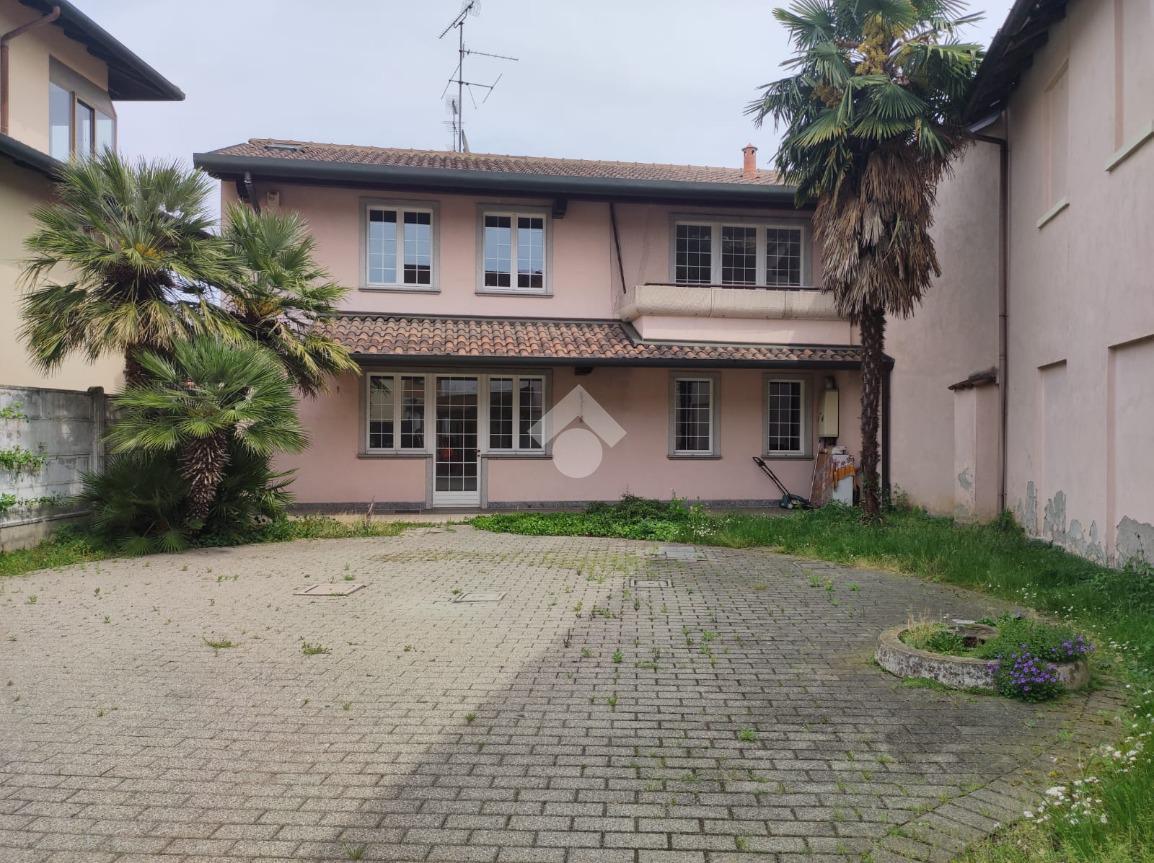 Casa indipendente in vendita a Magenta