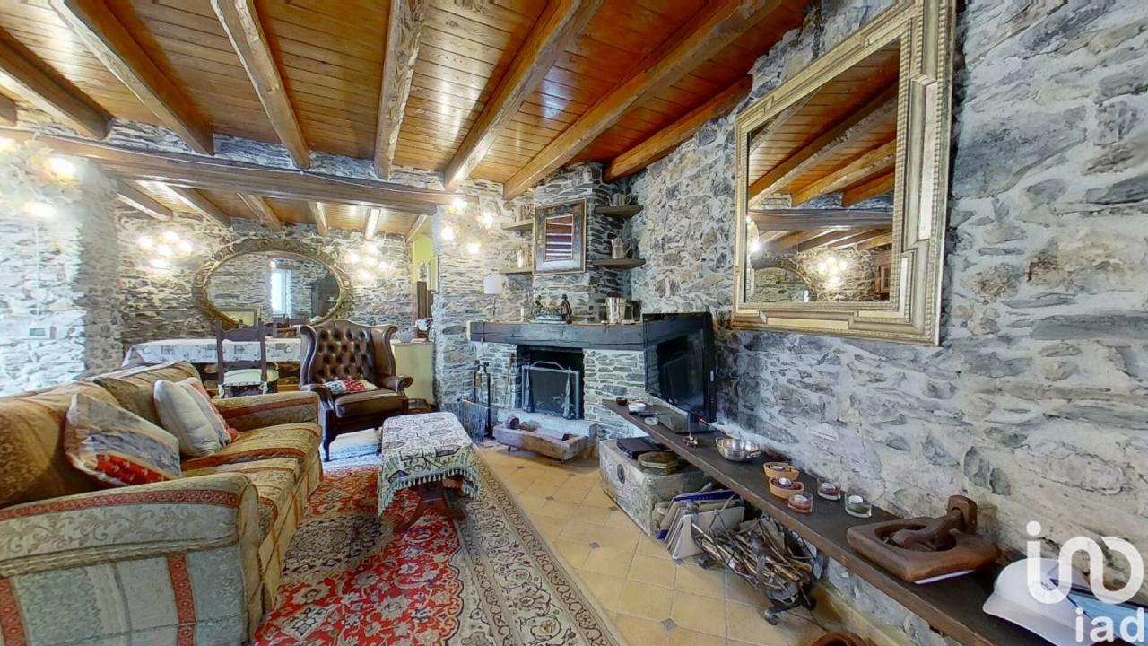 Villa in vendita a Rezzo