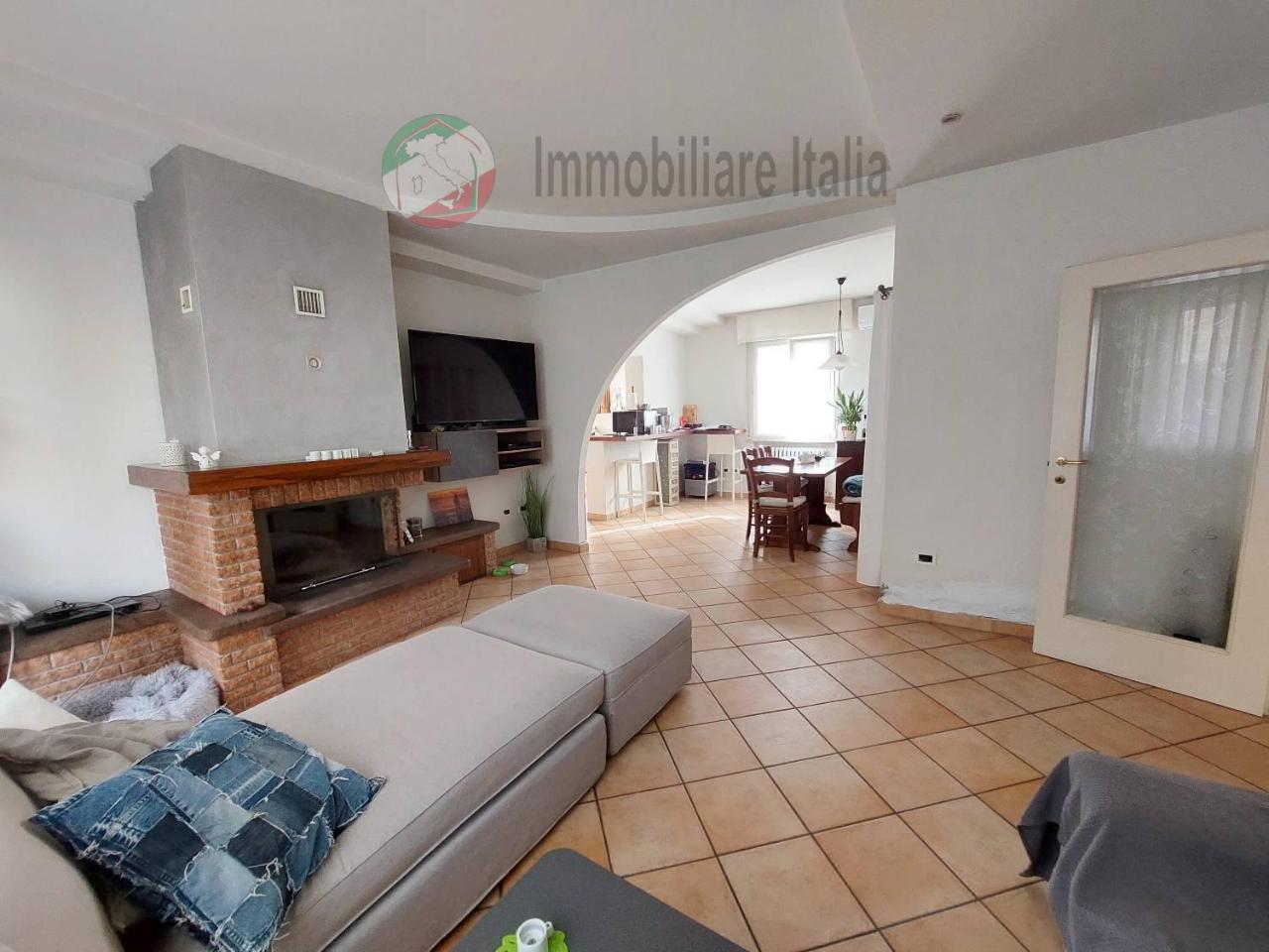Villa bifamiliare in vendita a San Giovanni In Marignano
