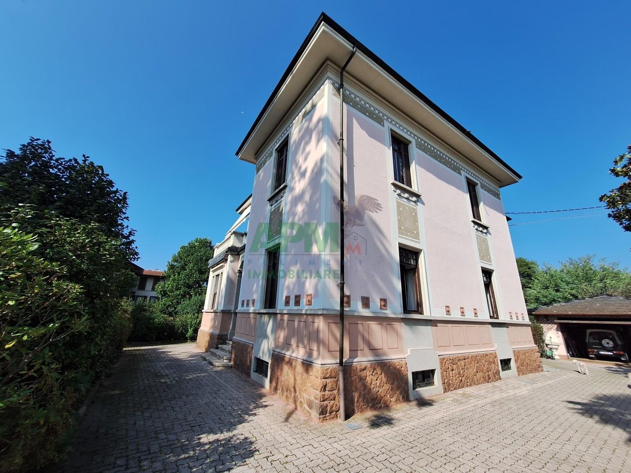 Villa in vendita a Luino