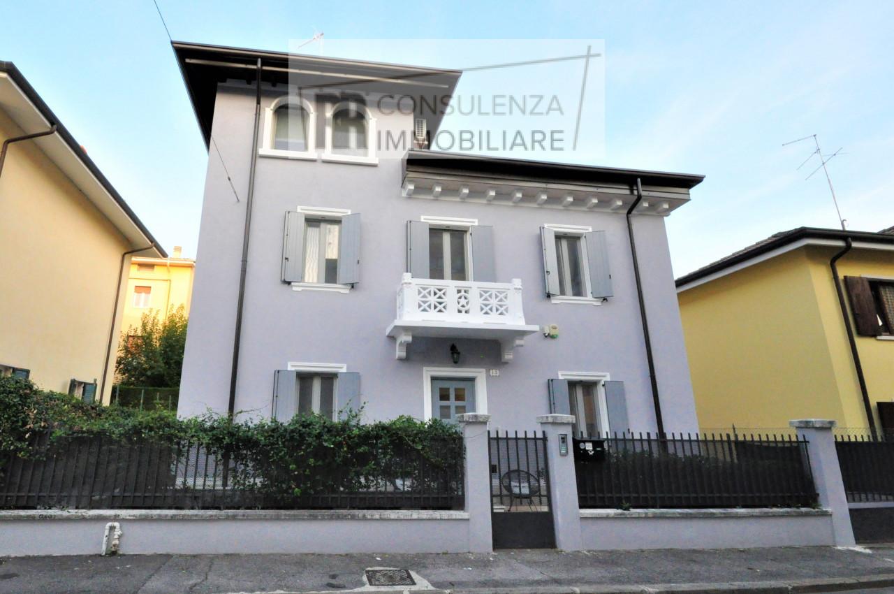 Villa in vendita a Verona