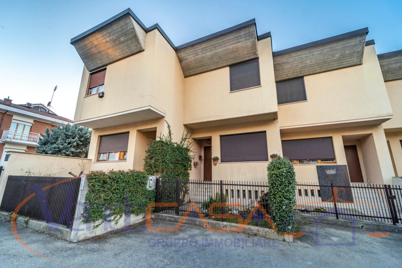 Villa a schiera in vendita a Alba