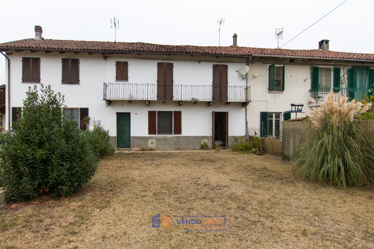 Casale in vendita a Asti