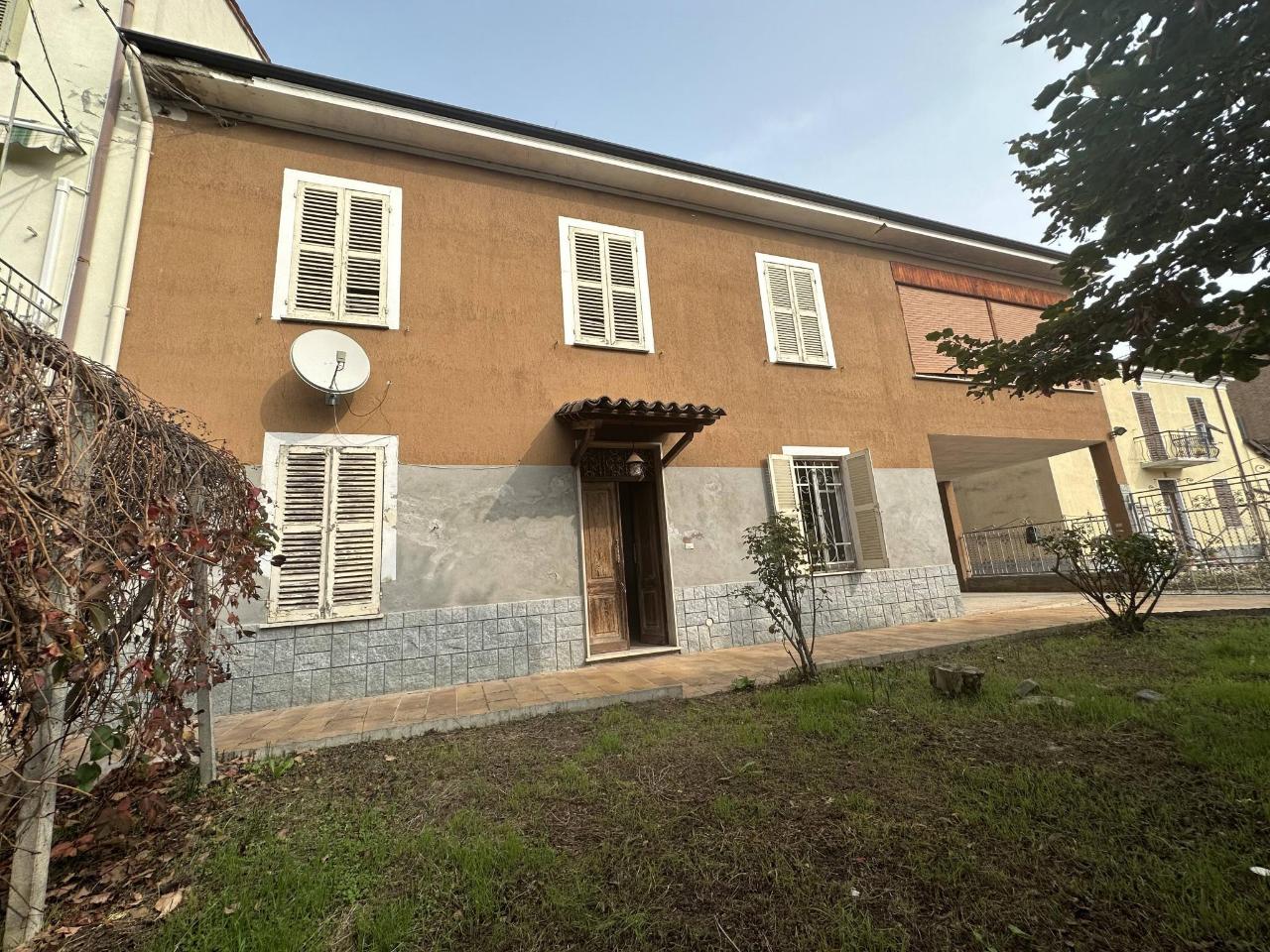 Casa indipendente in vendita a Castelnuovo Belbo