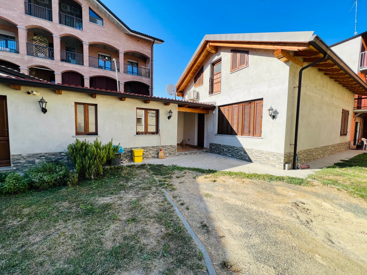 Porzione di villa in Via 1613, Nizza Monferrato