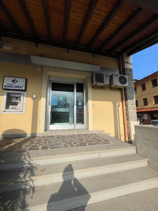 Negozio in vendita a Ventasso