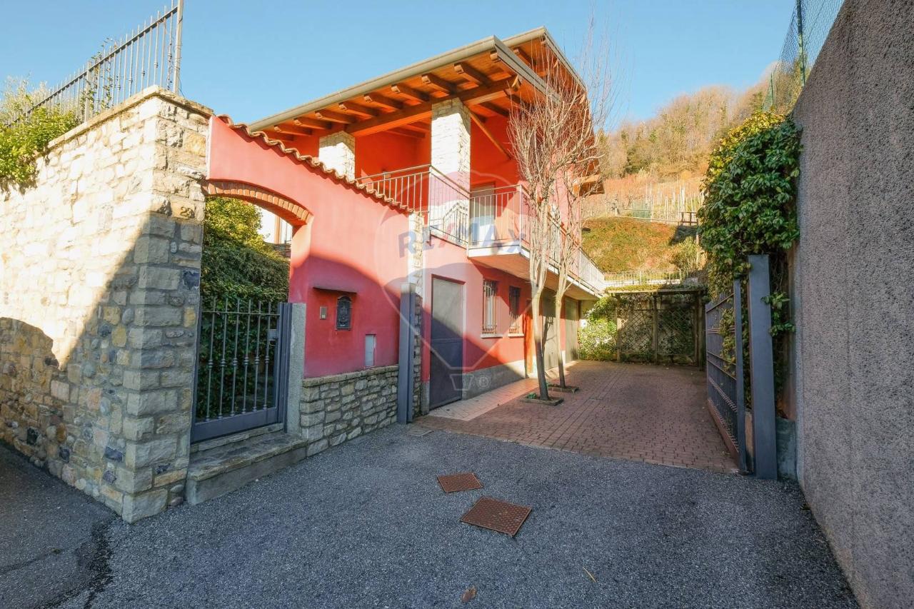 Villa in vendita a Almenno San Salvatore