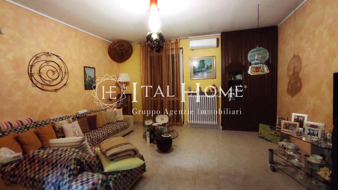 Appartamento in vendita a Barzano'