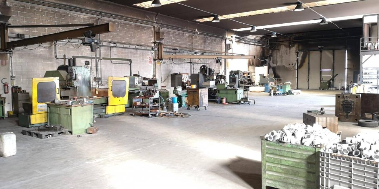 Capannone in vendita a Bernareggio