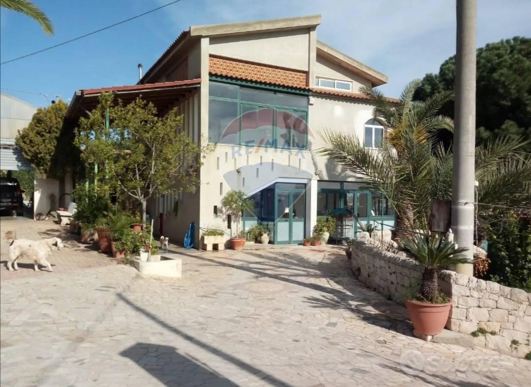 Villa in vendita a Vittoria