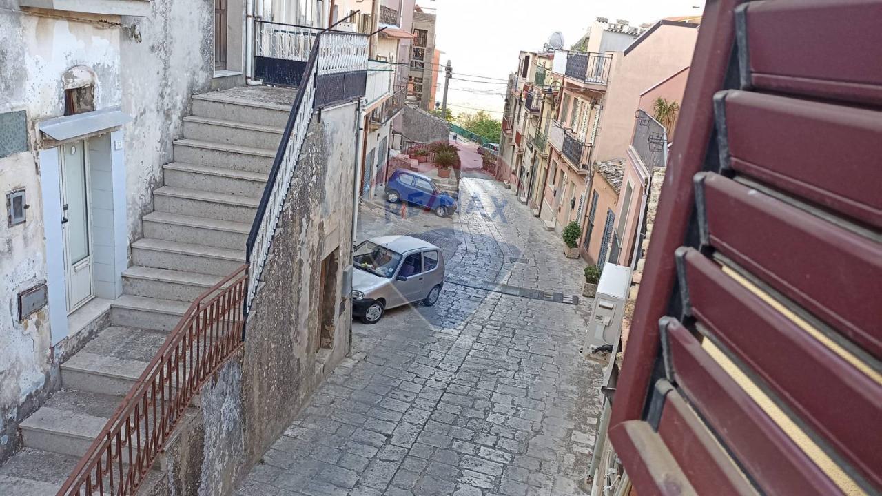 Casa indipendente in vendita a Chiaramonte Gulfi