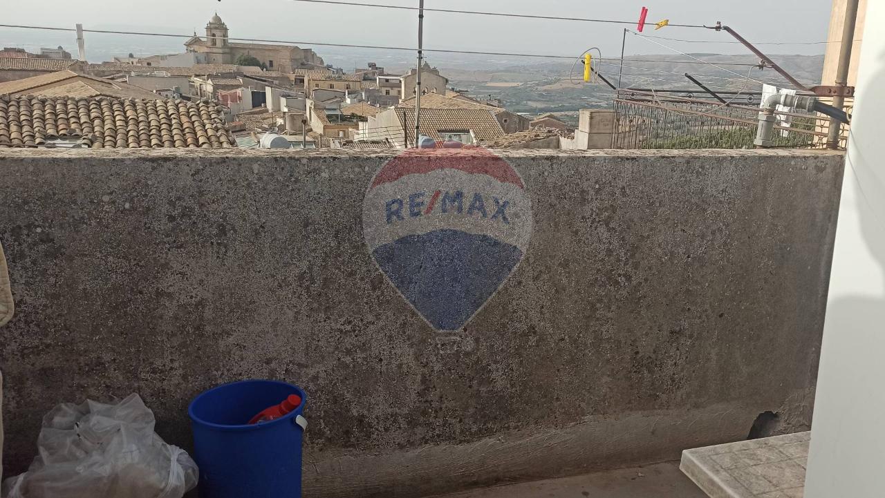 Casa indipendente in vendita a Chiaramonte Gulfi