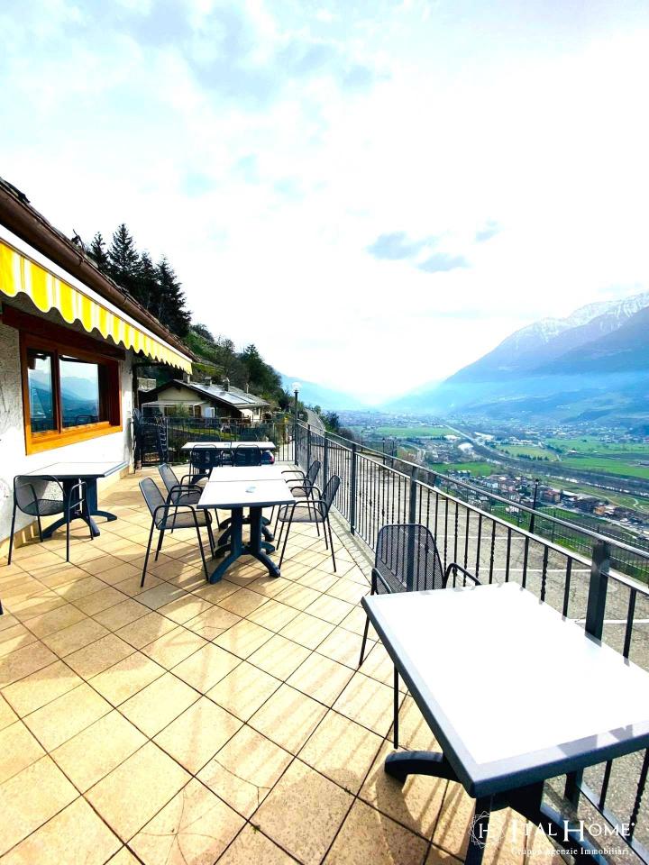 Esercizio commerciale in vendita a Sarre