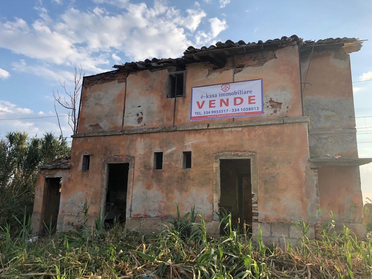 Terreno con rustico in vendita a Amantea