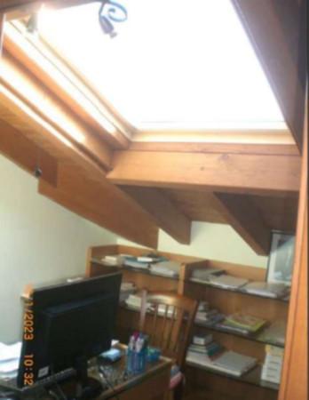 Appartamento in vendita a Lomagna