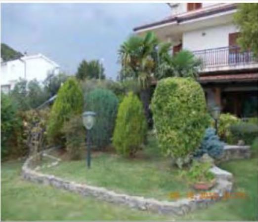 Villa bifamiliare in vendita a Cervicati