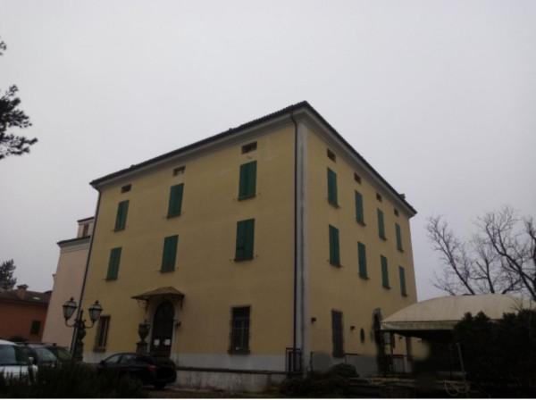 Negozio in vendita a Calderara Di Reno