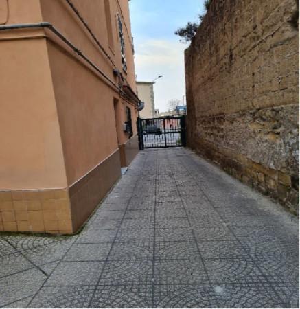 Negozio in vendita a Pozzuoli