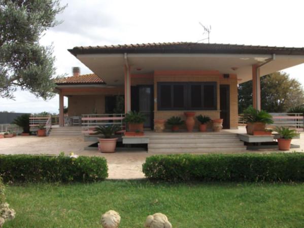Villa in vendita a Latina