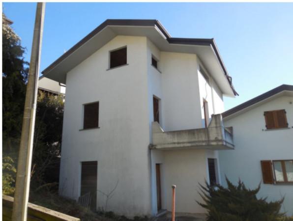 Appartamento in vendita a Montagna In Valtellina