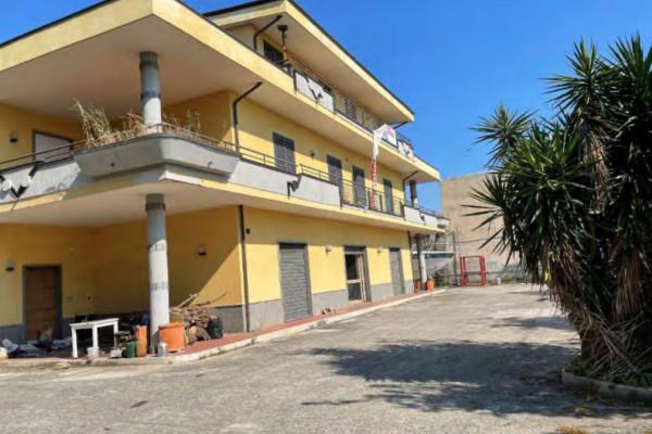 Negozio in vendita a San Tammaro