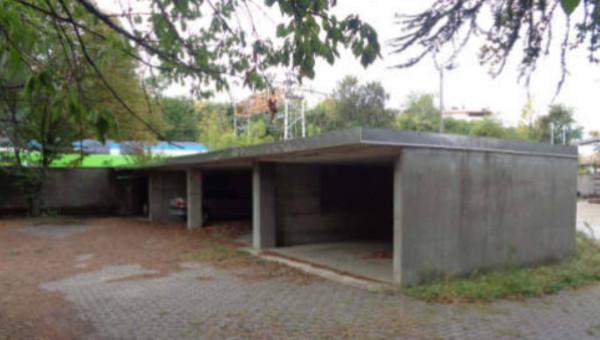 Capannone in vendita a Legnano