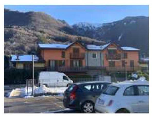 Garage - Posto auto in vendita a Introbio