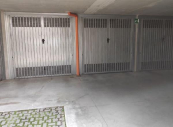 Posto auto in vendita a Monza