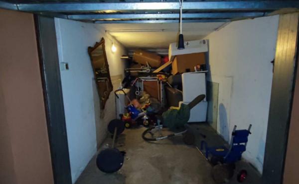 Garage - Posto auto in vendita a Pontida