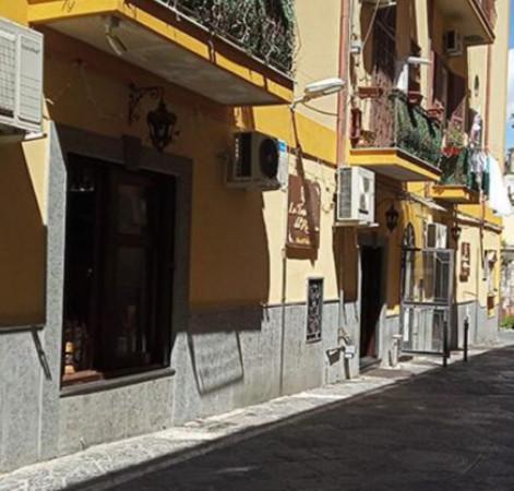 Negozio in vendita a Pozzuoli