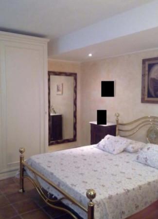 Villa plurifamiliare in vendita a Pomezia